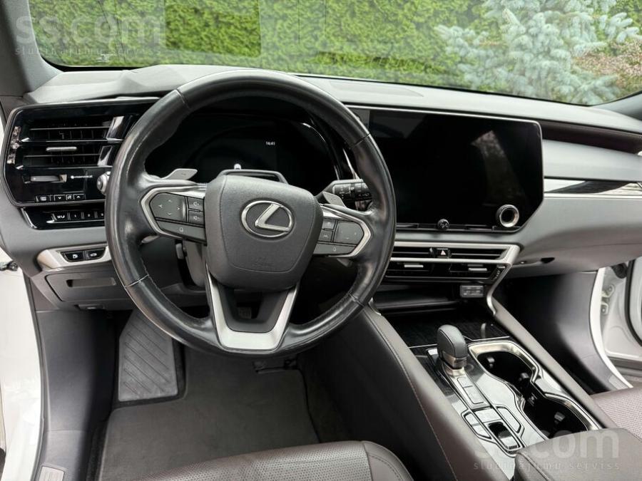 Balts Lexus RX 2024 Rīga, ar dzinēja tilpumu 2.50 L un nobraukumu 51 tūkst. km par 63000 €, foto 9 vietnē AUTOMOTO.COM.LV
