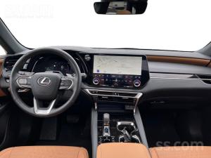 Balts Lexus RX 2025 Rīga, ar dzinēja tilpumu 2.50 L un nobraukumu 13 tūkst. km par 76900 €, foto 9 vietnē AUTOMOTO.COM.LV