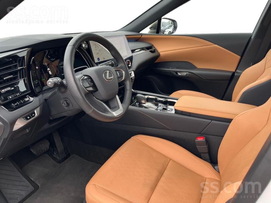 Balts Lexus RX 2025 Rīga, ar dzinēja tilpumu 2.50 L un nobraukumu 13 tūkst. km par 76900 €, foto 12 vietnē AUTOMOTO.COM.LV