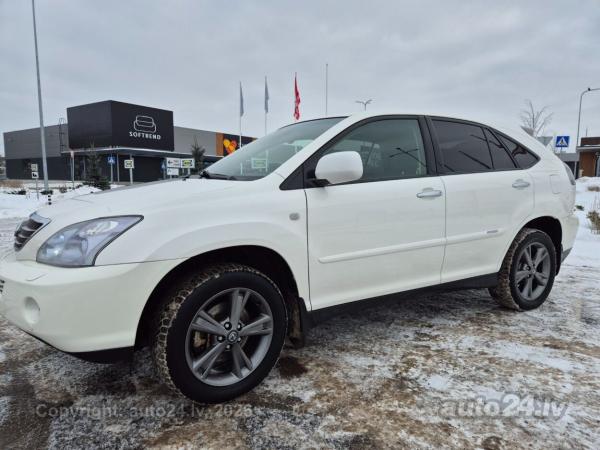 Balts Lexus RX 2008 Tartu, ar dzinēja tilpumu 3.30 L un nobraukumu 241 tūkst. km par 7000 €, foto 1 vietnē AUTOMOTO.COM.LV