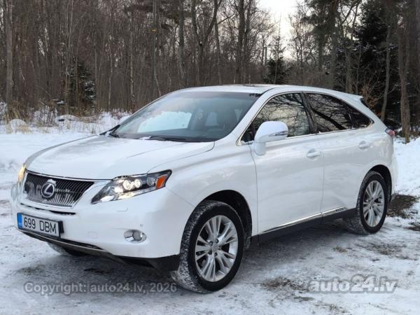 White Lexus RX 2010 in Tallinn, with an engine capacity of 3.50 L and mileage of 185 thousand km for 12998 €, photo 3 on AUTOMOTO.COM.LV