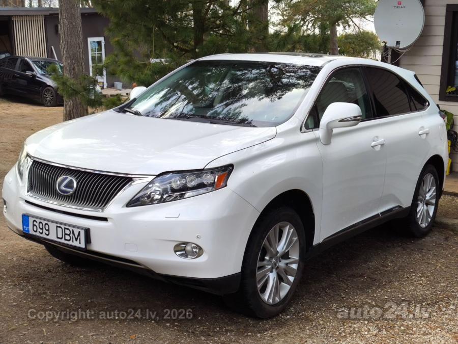 White Lexus RX 2010 in Tallinn, with an engine capacity of 3.50 L and mileage of 187 thousand km for 12488 €, photo 1 on AUTOMOTO.COM.LV