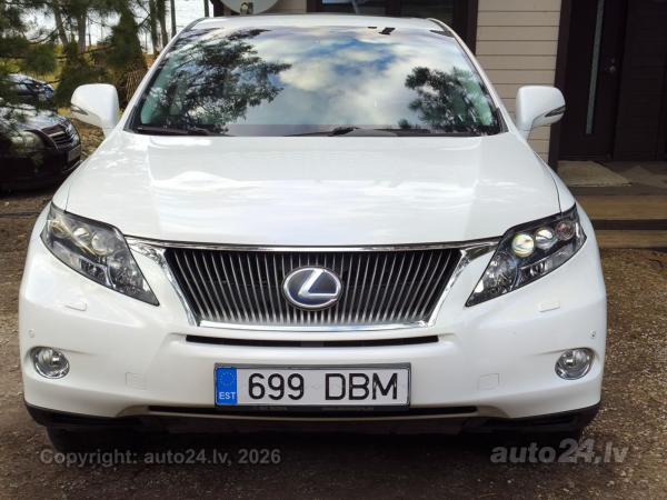 White Lexus RX 2010 in Tallinn, with an engine capacity of 3.50 L and mileage of 187 thousand km for 12488 €, photo 2 on AUTOMOTO.COM.LV