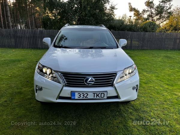 White Lexus RX 2013 in Tallinn, with an engine capacity of 3.50 L and mileage of 236 thousand km for 12890 €, photo 8 on AUTOMOTO.COM.LV