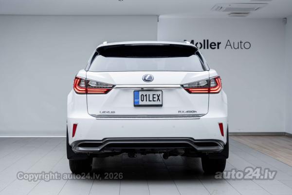 Balts Lexus RX 2017 Tallina, ar dzinēja tilpumu 3.50 L un nobraukumu 132 tūkst. km par 39000 €, foto 5 vietnē AUTOMOTO.COM.LV