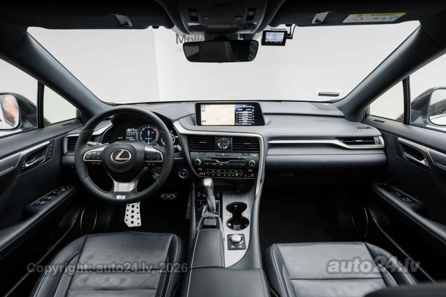 White Lexus RX 2017 in Tallinn, with an engine capacity of 3.50 L and mileage of 132 thousand km for 39000 €, photo 10 on AUTOMOTO.COM.LV
