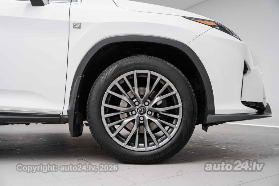 White Lexus RX 2017 in Tallinn, with an engine capacity of 3.50 L and mileage of 132 thousand km for 39000 €, photo 15 on AUTOMOTO.COM.LV