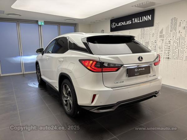 Balts Lexus RX 2018 Tallina, ar dzinēja tilpumu 3.50 L un nobraukumu 129 tūkst. km par 35900 €, foto 2 vietnē AUTOMOTO.COM.LV