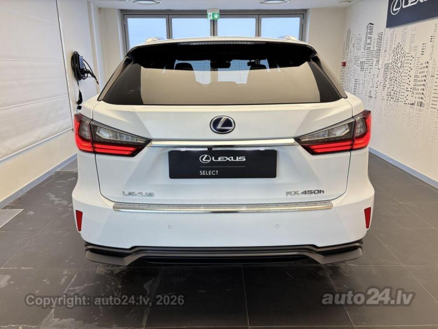 White Lexus RX 2018 in Tallinn, with an engine capacity of 3.50 L and mileage of 108 thousand km for 35900 €, photo 3 on AUTOMOTO.COM.LV