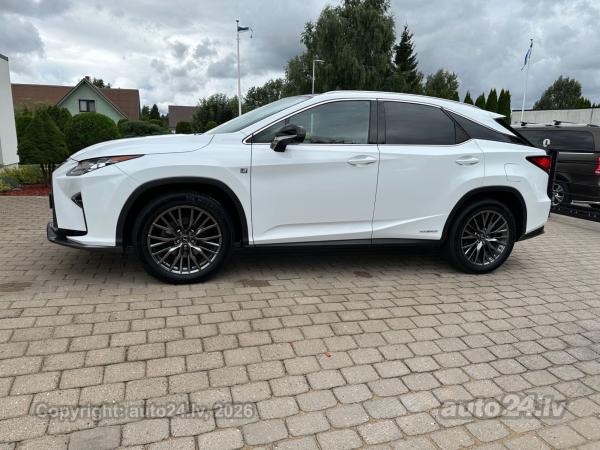Balts Lexus RX 2018 Tallina, ar dzinēja tilpumu 3.50 L un nobraukumu 106 tūkst. km par 42700 €, foto 3 vietnē AUTOMOTO.COM.LV