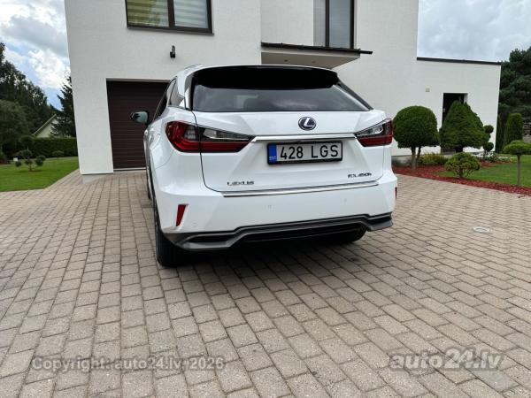 Balts Lexus RX 2018 Tallina, ar dzinēja tilpumu 3.50 L un nobraukumu 106 tūkst. km par 42700 €, foto 5 vietnē AUTOMOTO.COM.LV