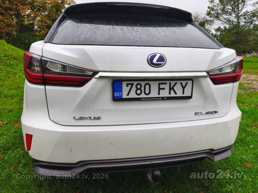 Balts Lexus RX 2018 Tallina, ar dzinēja tilpumu 3.50 L un nobraukumu 117 tūkst. km par 33000 €, foto 8 vietnē AUTOMOTO.COM.LV
