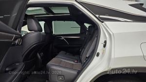 Balts Lexus RX 2019 Tallina, ar dzinēja tilpumu 3.50 L un nobraukumu 82 tūkst. km par 49995 €, foto 13 vietnē AUTOMOTO.COM.LV