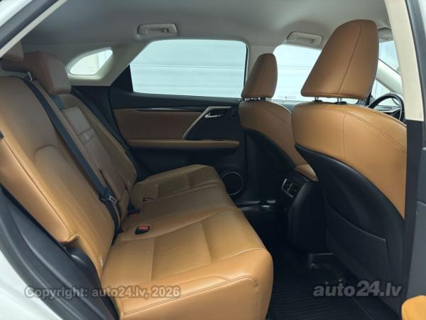 Balts Lexus RX 2020 Tallina, ar dzinēja tilpumu 3.50 L un nobraukumu 103 tūkst. km par 40900 €, foto 9 vietnē AUTOMOTO.COM.LV