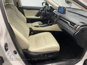 Balts Lexus RX 2021 Tallina, ar dzinēja tilpumu 3.50 L un nobraukumu 117 tūkst. km par 40900 €, foto 7 vietnē AUTOMOTO.COM.LV