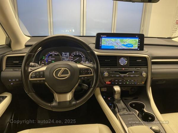 Balts Lexus RX 2021 Tallina, ar dzinēja tilpumu 3.50 L un nobraukumu 117 tūkst. km par 40900 €, foto 11 vietnē AUTOMOTO.COM.LV