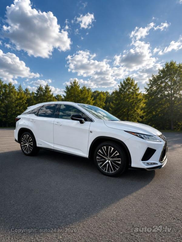 Balts Lexus RX 2022 Tallina, ar dzinēja tilpumu 3.50 L un nobraukumu 102 tūkst. km par 63500 €, foto 1 vietnē AUTOMOTO.COM.LV