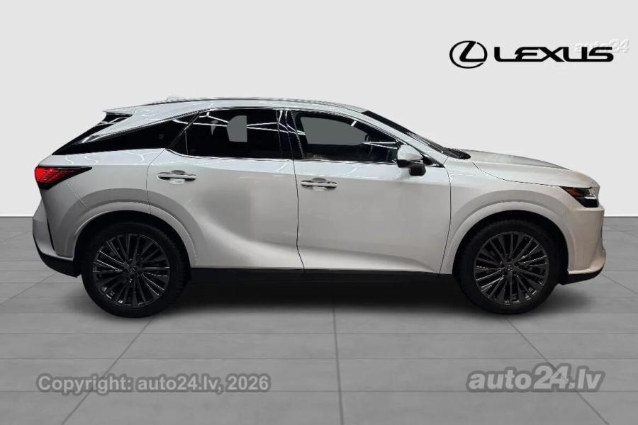 White Lexus RX 2024 in Tallinn, with an engine capacity of 2.50 L and mileage of 25 thousand km for 62500 €, photo 4 on AUTOMOTO.COM.LV
