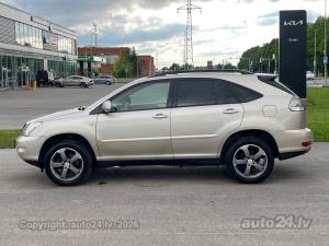 Yellow Lexus RX 2004 in Narva, with an engine capacity of 3.00 L and mileage of 260 thousand km for 2499 €, photo 8 on AUTOMOTO.COM.LV