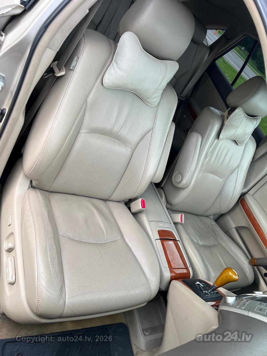 Yellow Lexus RX 2004 in Narva, with an engine capacity of 3.00 L and mileage of 260 thousand km for 2499 €, photo 21 on AUTOMOTO.COM.LV