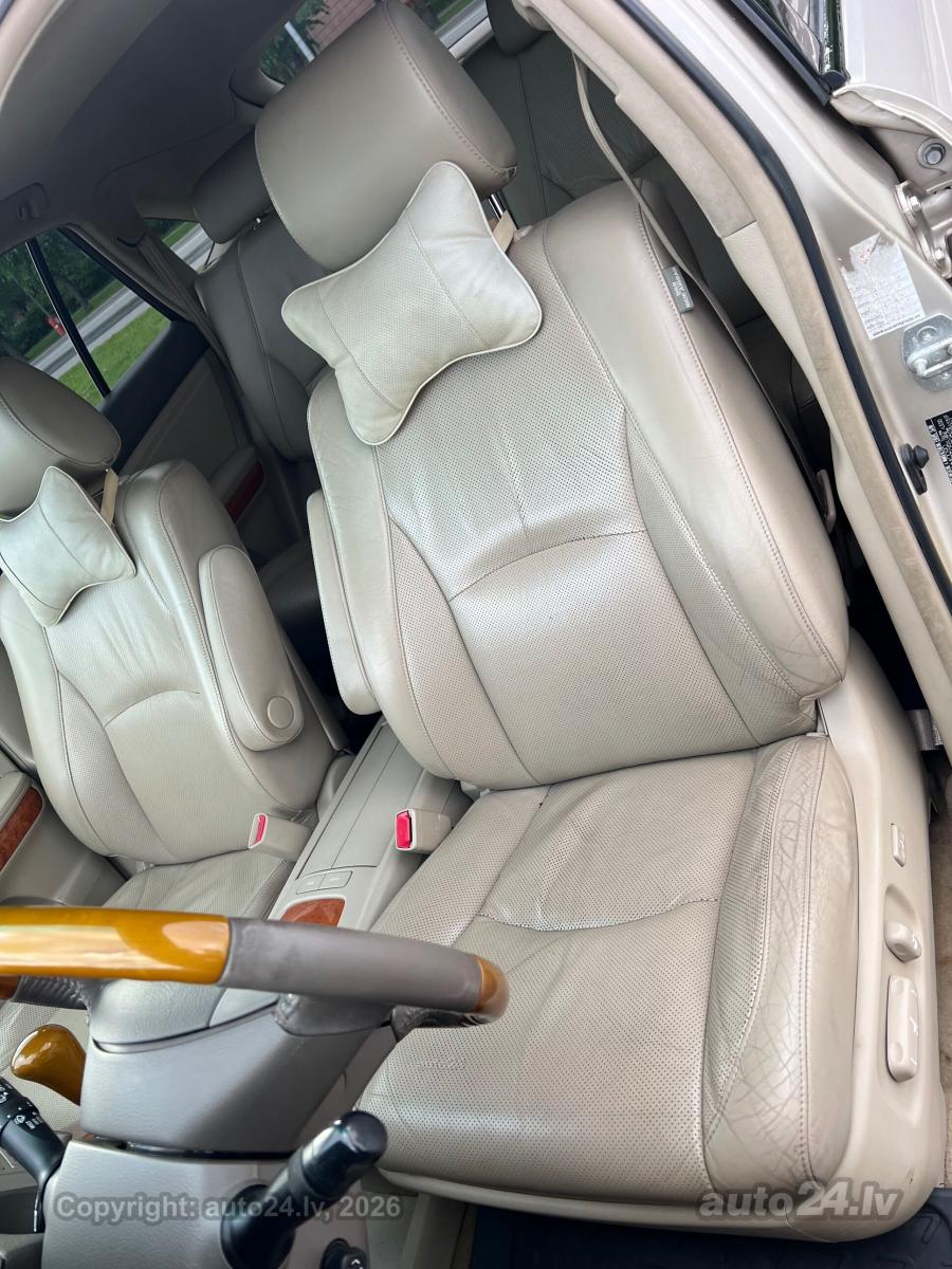 Yellow Lexus RX 2004 in Narva, with an engine capacity of 3.00 L and mileage of 260 thousand km for 2499 €, photo 28 on AUTOMOTO.COM.LV