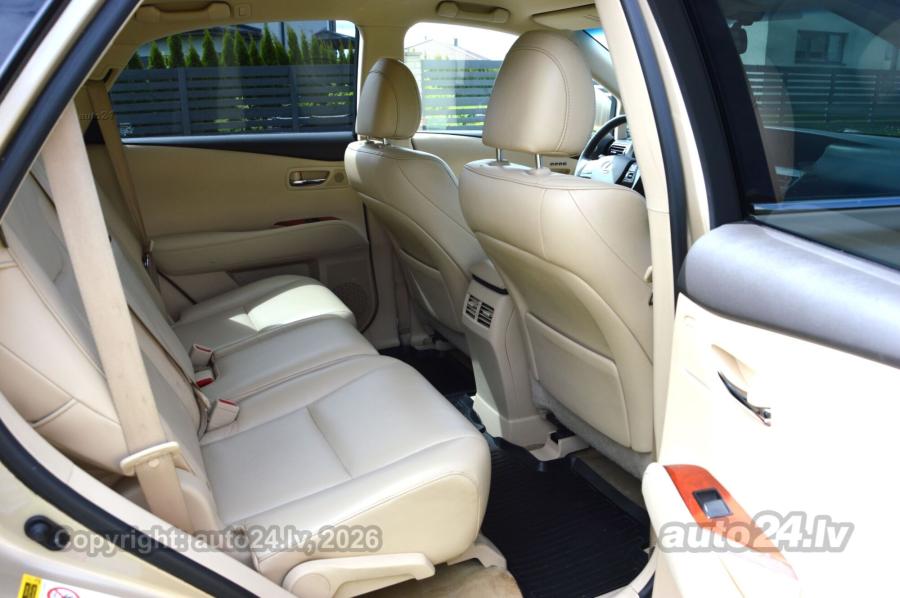 Yellow Lexus RX 2010 in Tallinn, with an engine capacity of 3.50 L and mileage of 233 thousand km for 12900 €, photo 13 on AUTOMOTO.COM.LV