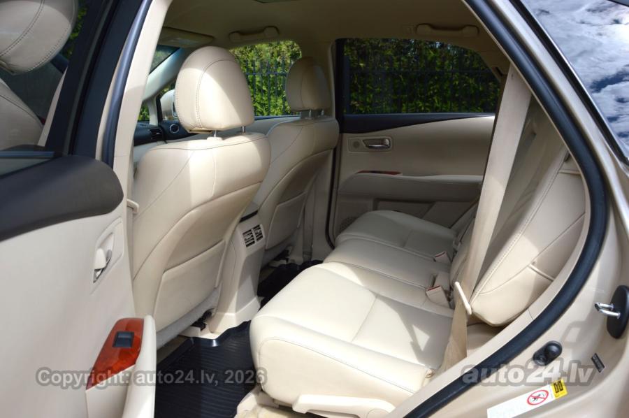 Yellow Lexus RX 2010 in Tallinn, with an engine capacity of 3.50 L and mileage of 233 thousand km for 12900 €, photo 14 on AUTOMOTO.COM.LV