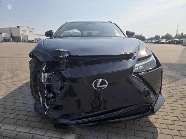 Melns Lexus RZ 300e 2024 Marijampole, ar dzinēja tilpumu 0.00 L un nobraukumu 135 tūkst. km par 18000 €, foto 3 vietnē AUTOMOTO.COM.LV