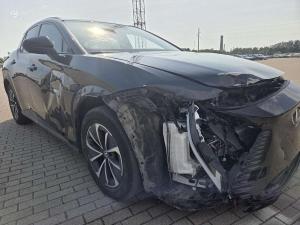 Черный Лексус RZ 300e 2024 в Мариямполе, объемом двигателя 0.00 л и пробегом 135 тыс. км за 18000 €, фото 9 на AUTOMOTO.COM.LV