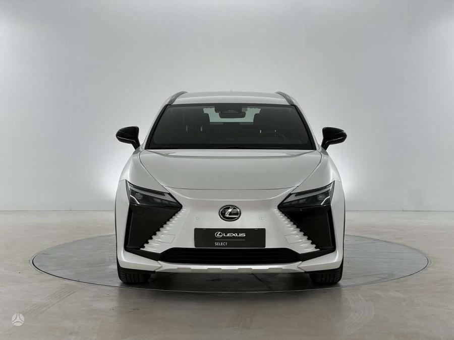 Melns Lexus RZ 300e 2025 Viļņa, ar dzinēja tilpumu 0.00 L un nobraukumu 19 tūkst. km par 39900 €, foto 6 vietnē AUTOMOTO.COM.LV