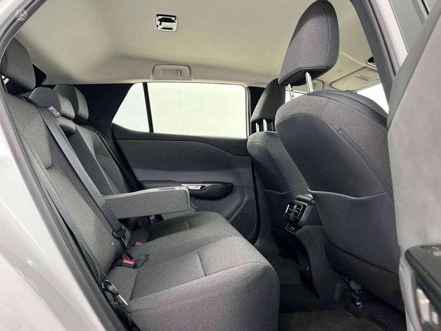 Melns Lexus RZ 300e 2025 Viļņa, ar dzinēja tilpumu 0.00 L un nobraukumu 19 tūkst. km par 39900 €, foto 8 vietnē AUTOMOTO.COM.LV