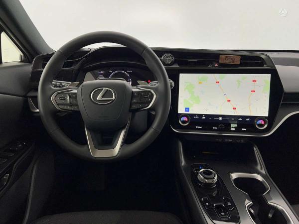 Black Lexus RZ 300e 2025 in Vilnius, with an engine capacity of 0.00 L and mileage of 19 thousand km for 39900 €, photo 9 on AUTOMOTO.COM.LV
