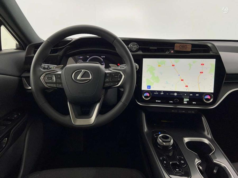 Melns Lexus RZ 300e 2025 Viļņa, ar dzinēja tilpumu 0.00 L un nobraukumu 19 tūkst. km par 39900 €, foto 10 vietnē AUTOMOTO.COM.LV