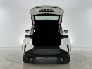 Melns Lexus RZ 300e 2025 Viļņa, ar dzinēja tilpumu 0.00 L un nobraukumu 19 tūkst. km par 39900 €, foto 11 vietnē AUTOMOTO.COM.LV