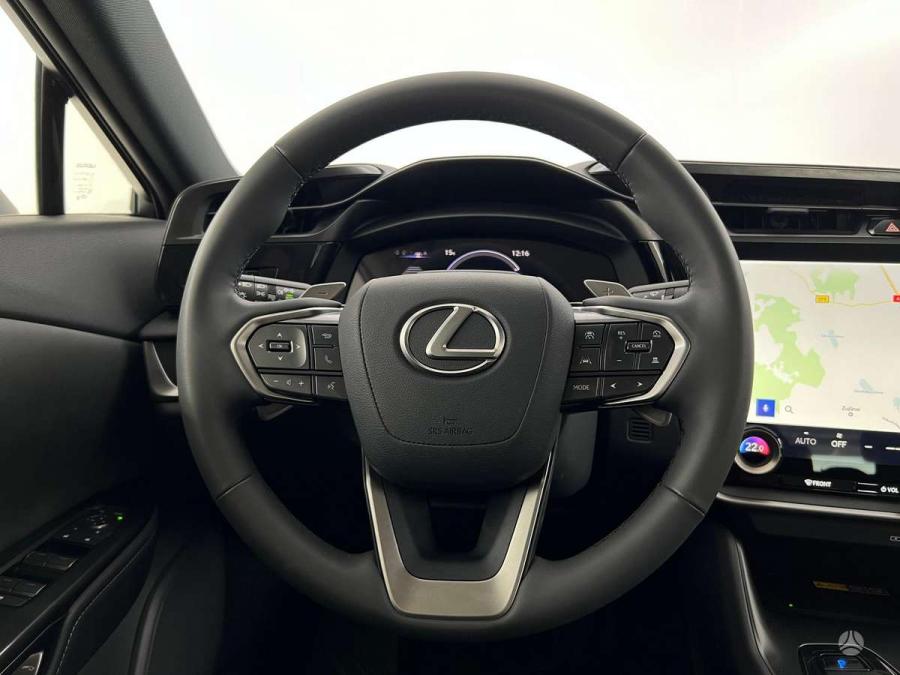 Melns Lexus RZ 300e 2025 Viļņa, ar dzinēja tilpumu 0.00 L un nobraukumu 19 tūkst. km par 39900 €, foto 13 vietnē AUTOMOTO.COM.LV