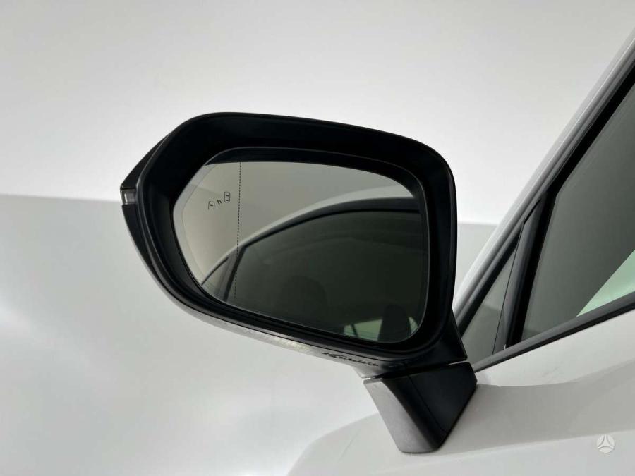 Melns Lexus RZ 300e 2025 Viļņa, ar dzinēja tilpumu 0.00 L un nobraukumu 19 tūkst. km par 39900 €, foto 28 vietnē AUTOMOTO.COM.LV