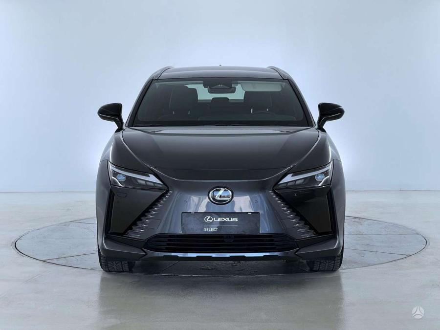 Grey Lexus RZ 300e 2025 in Vilnius, with an engine capacity of 0.00 L and mileage of 27 thousand km for 44900 €, photo 6 on AUTOMOTO.COM.LV