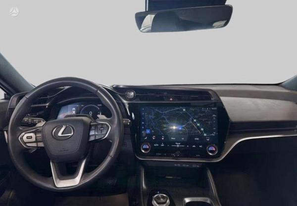 Черный Лексус RZ 450e 2023 в Вильнюс, объемом двигателя 0.00 л и пробегом 45 тыс. км за 41500 €, фото 8 на AUTOMOTO.COM.LV