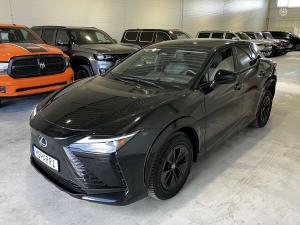 Черный Лексус RZ 450e 2023 в Клайпеда, объемом двигателя 0.00 л и пробегом 50 тыс. км за 41500 €, фото 3 на AUTOMOTO.COM.LV