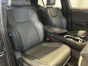 Черный Лексус RZ 450e 2023 в Клайпеда, объемом двигателя 0.00 л и пробегом 50 тыс. км за 41500 €, фото 16 на AUTOMOTO.COM.LV