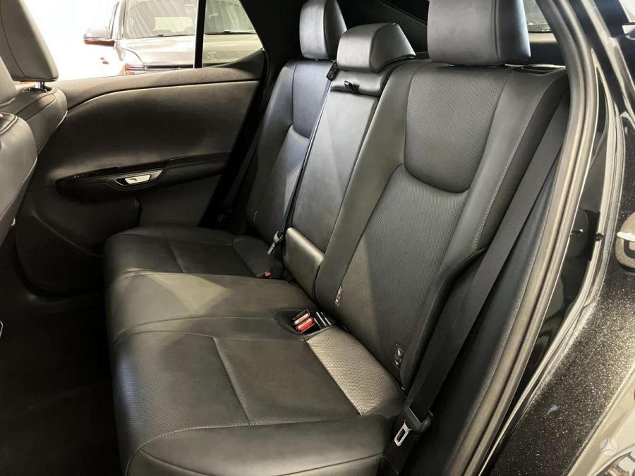 Черный Лексус RZ 450e 2023 в Клайпеда, объемом двигателя 0.00 л и пробегом 50 тыс. км за 41500 €, фото 24 на AUTOMOTO.COM.LV