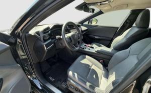 Black Lexus RZ 450e 2023 in Vilnius, with an engine capacity of 0.00 L and mileage of 33 thousand km for 41000 €, photo 8 on AUTOMOTO.COM.LV