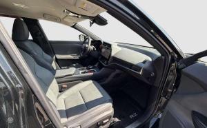Black Lexus RZ 450e 2023 in Vilnius, with an engine capacity of 0.00 L and mileage of 33 thousand km for 41000 €, photo 11 on AUTOMOTO.COM.LV