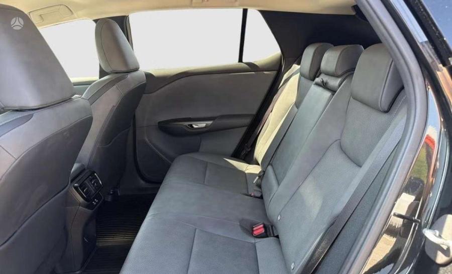 Black Lexus RZ 450e 2023 in Vilnius, with an engine capacity of 0.00 L and mileage of 33 thousand km for 41000 €, photo 14 on AUTOMOTO.COM.LV