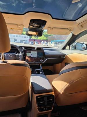 Black Lexus RZ 450e 2024 in Vilnius, with an engine capacity of 0.00 L and mileage of 55 thousand km for 45500 €, photo 9 on AUTOMOTO.COM.LV