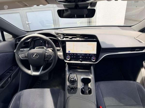 Синий Лексус RZ 450e 2023 в Вильнюс, объемом двигателя 0.00 л и пробегом 22 тыс. км за 46900 €, фото 8 на AUTOMOTO.COM.LV