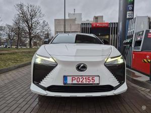 Zils Lexus RZ 450e 2024 Viļņa, ar dzinēja tilpumu 0.00 L un nobraukumu 9 tūkst. km par 42990 €, foto 3 vietnē AUTOMOTO.COM.LV