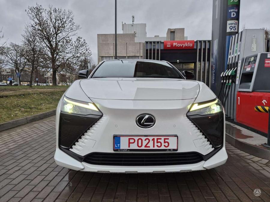 Zils Lexus RZ 450e 2024 Viļņa, ar dzinēja tilpumu 0.00 L un nobraukumu 9 tūkst. km par 42990 €, foto 3 vietnē AUTOMOTO.COM.LV