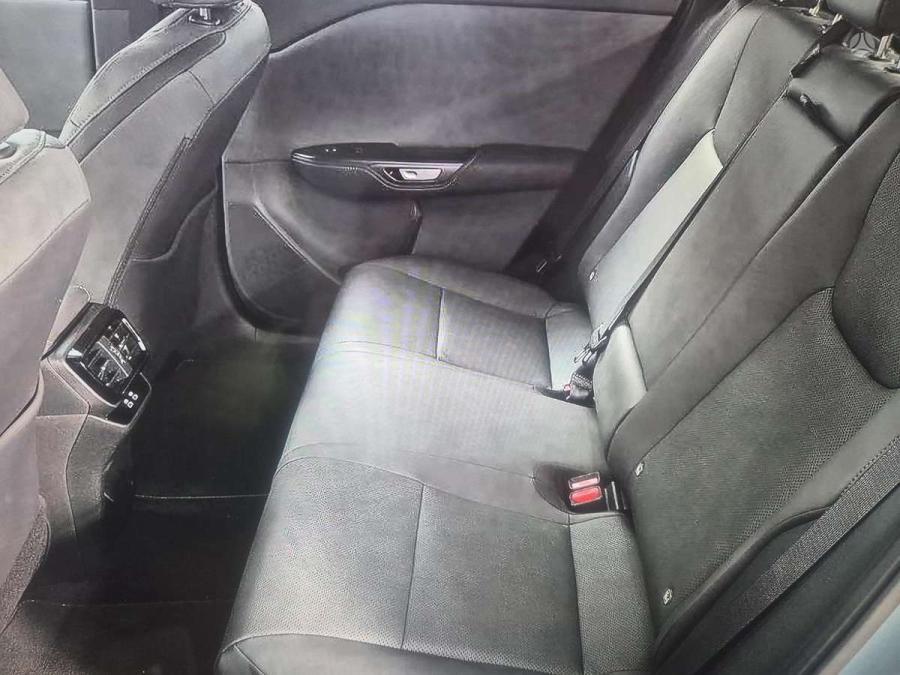 Zils Lexus RZ 450e 2024 Viļņa, ar dzinēja tilpumu 0.00 L un nobraukumu 9 tūkst. km par 42990 €, foto 9 vietnē AUTOMOTO.COM.LV