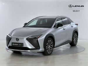 Pelēks Lexus RZ 450e 2025 Viļņa, ar dzinēja tilpumu 0.00 L un nobraukumu 10 tūkst. km par 49900 €, foto  vietnē AUTOMOTO.COM.LV